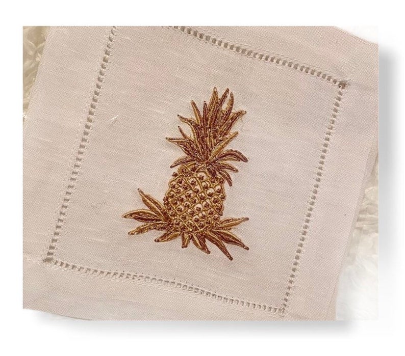 Traditional Pineapple Embroidery Design – HERRINGTON DESIGN